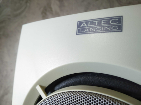 Колонки с сабвуфером Altec Lansing
