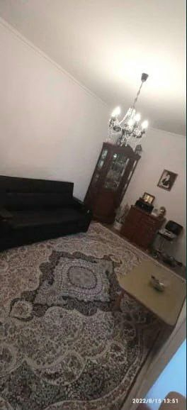 Яккас Кушбеги пл.40м2  балкон 2×3  одна комнатная квартира