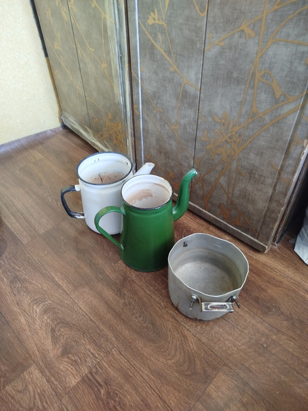 Продаются чайники эмалированные