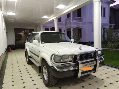 Tayota Land Cruiser