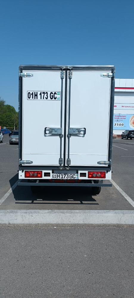 Грузоперевозки  с грузчиками ..