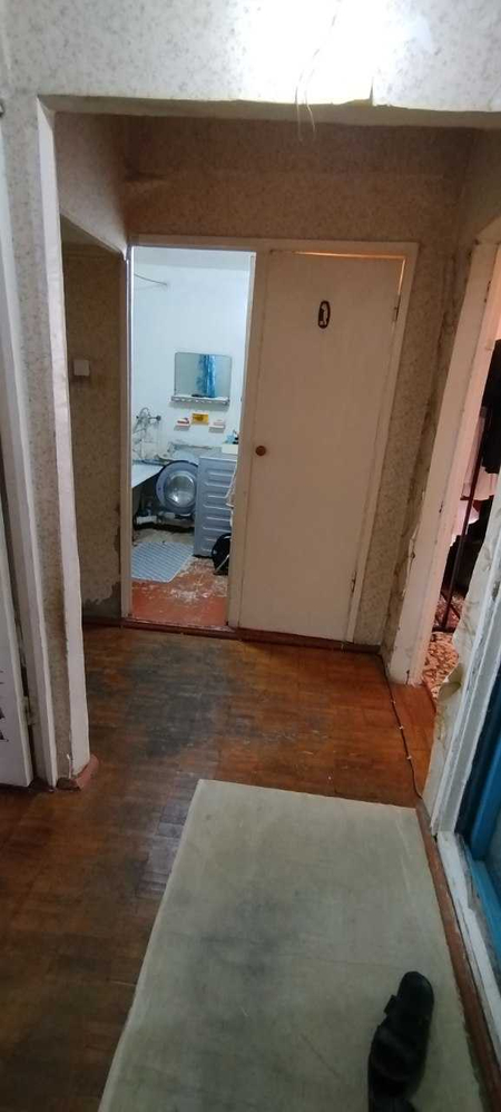srochna sotaman 2 honalik uy kadesheva bozori oldida SR