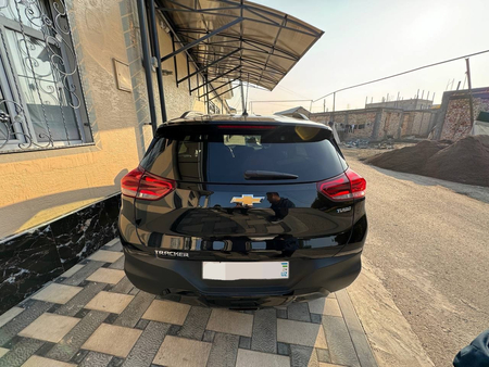 Chevrolet tracer 2