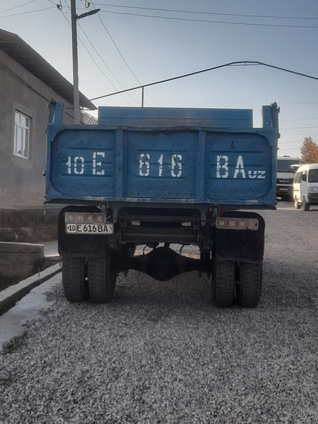 Зил 130 сотилади