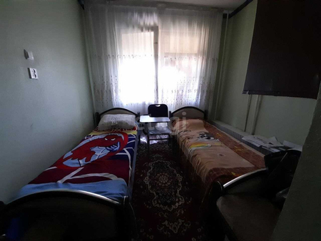 Юнусабад-4, 57 м² среднее состояние, 2/5/9, общий коридор