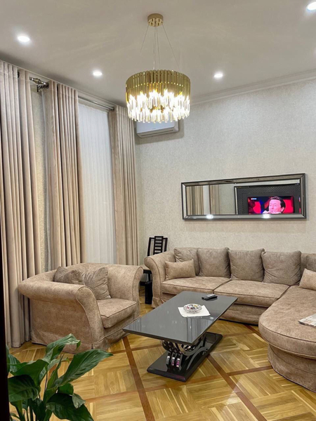 Продается Евро дом Ор-р: улица Никитина 200м2