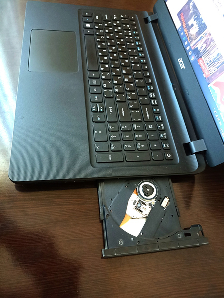 Acer noutbuk 4/500 Gb