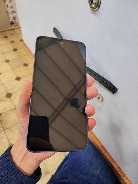 Samsung A35.  8 256gb