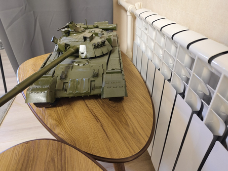 Танк Т-80уд макет ручной сбрки