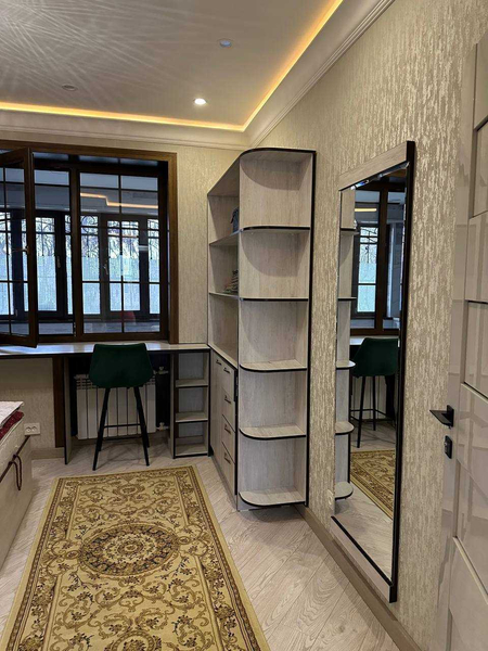Чилонзор тумани,1-кварталда, 3 хонали квартира 4-каватда,майдони 67 м2