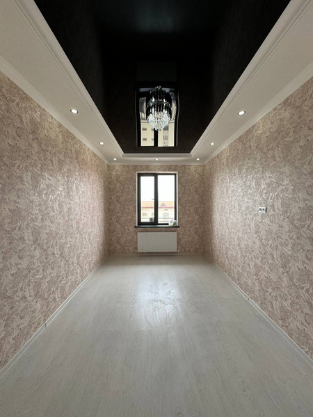 3 xonali 8 qavatda 93m² 7 mikrayon xaytek remont