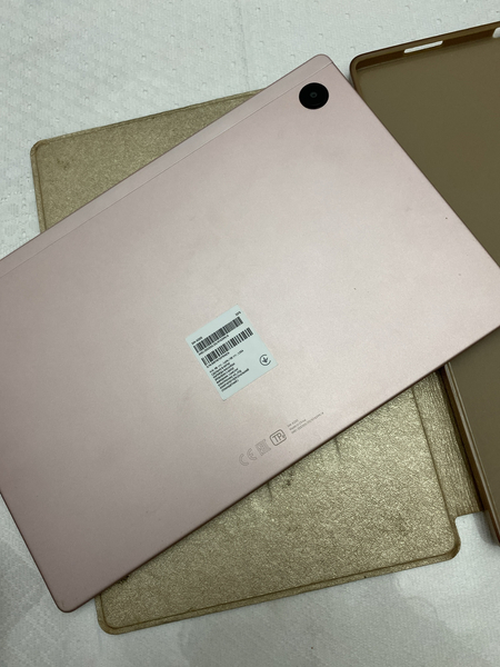 Samsung tab 8A с каробкой документами в идеальном состоянии