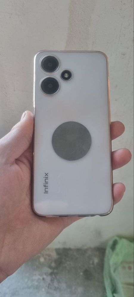 Infinix hot 30 play 8/128 sotiladi