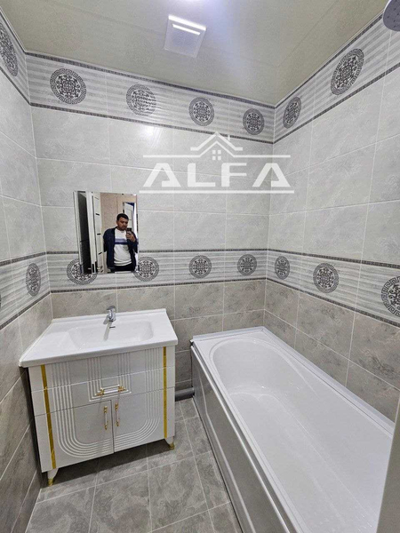 2 xonali 65m² 4-qavat sotiladi.