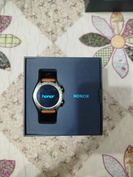 Смарт часы Honor Watch Magic