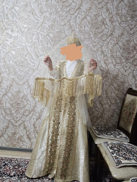 Ansamblla sotiladi, 1 marta primerkaga kiyilgan!