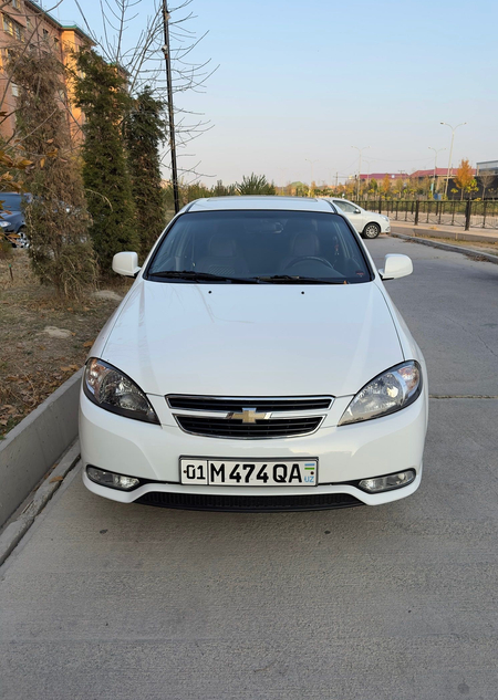 Chevrolet gentra sotiladi