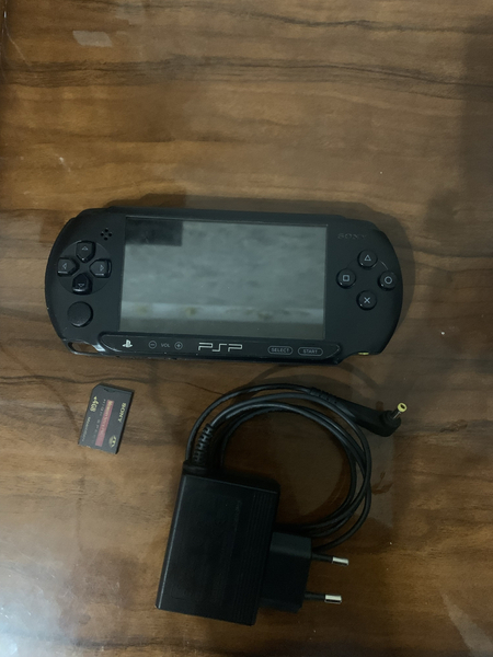 Sony psp sotiladi