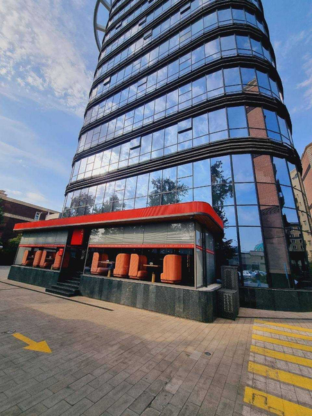 V2234 Продается: Готовое элитное КАФЕ 1 Линя вдоль дороги  300м2+200м2