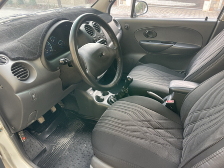 Matiz 3 talik 2011 yil oq rang