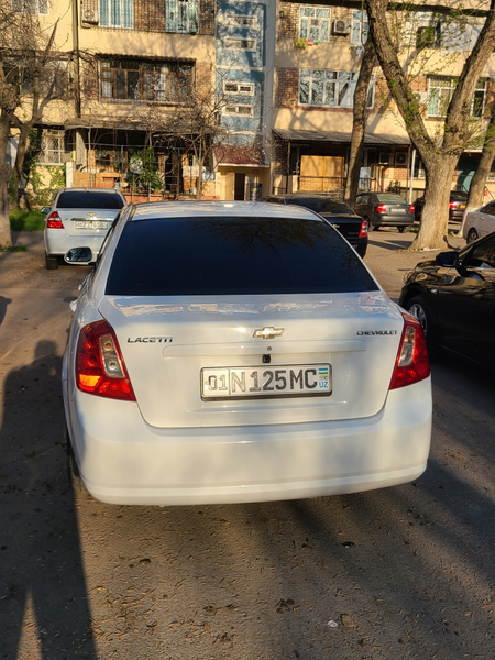 Chevrolet lacetti 1.8
Yili: 2012
Yurgan masofasi:297.000
Rangi: oq
Xol