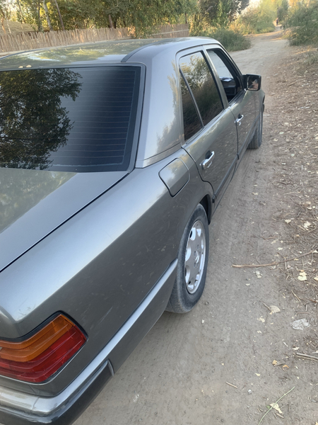Продам свой мерседес w124