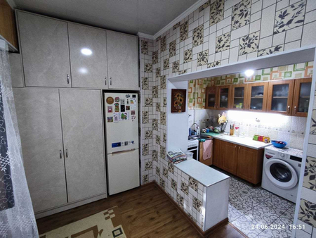 Продам 3-х комнатную квартиру