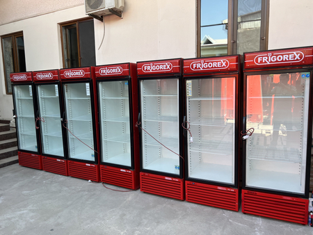 Vitrina xaladilniksovitadi 650 L zavod Gretsya -4 gacha sovitadi