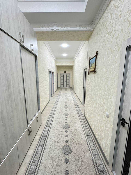 4xonali 154 m2 7Qavatli yangi gishtli domning 2qavati