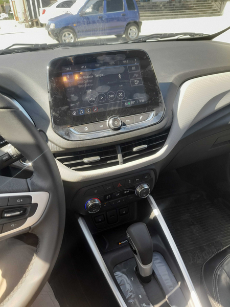Onix premier 2  full 2023 yil