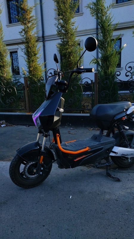 Elektro Skuter Moped