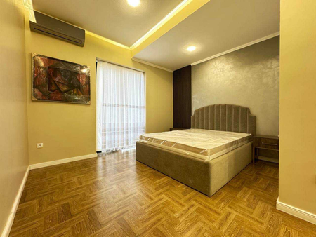 Продаётся роскошный особняк в Кибрае Br12