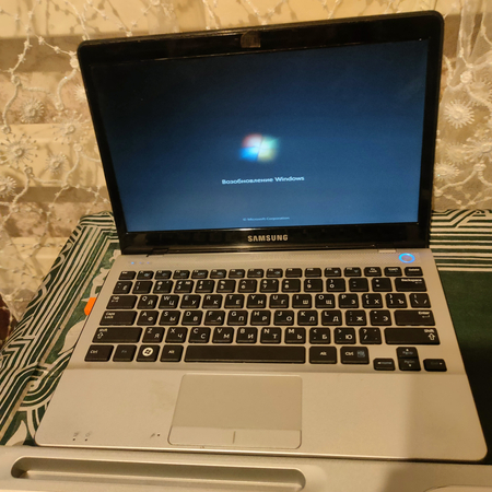 Noutbuk Samsung 305U
