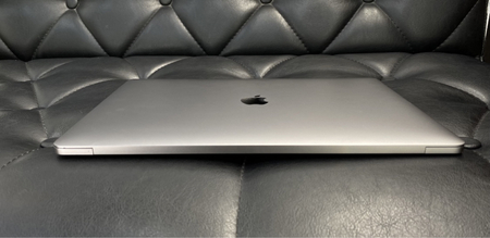 Apple MacBook Pro 2019 года 15 inch i7 16-512 GB в идельном состоянии