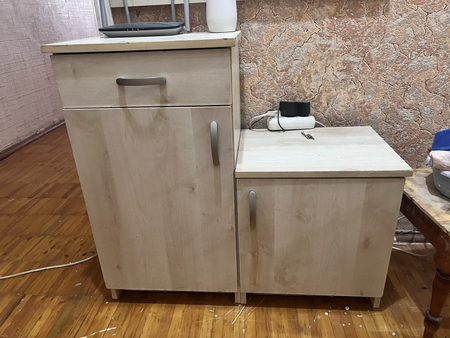 Продам тумбу с зеркалом в прихожую