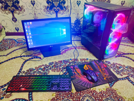 DDR4 Kompyuter sotiladi.