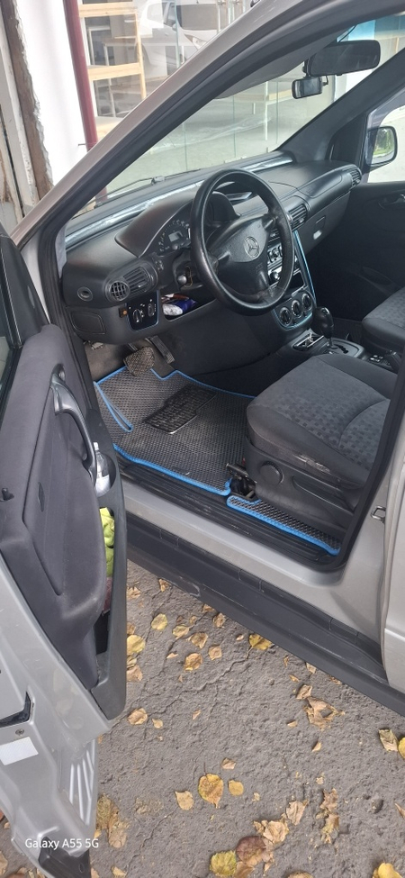 Mercedes-Benz Vaneo W414