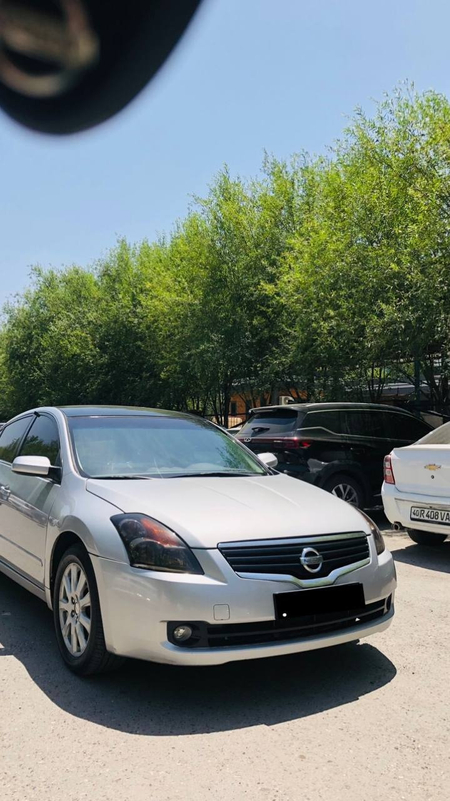 Nissan Altima 2008