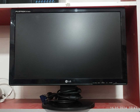 LG W1942S Monitor sotiladi