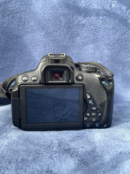 Canon eos 650D боди