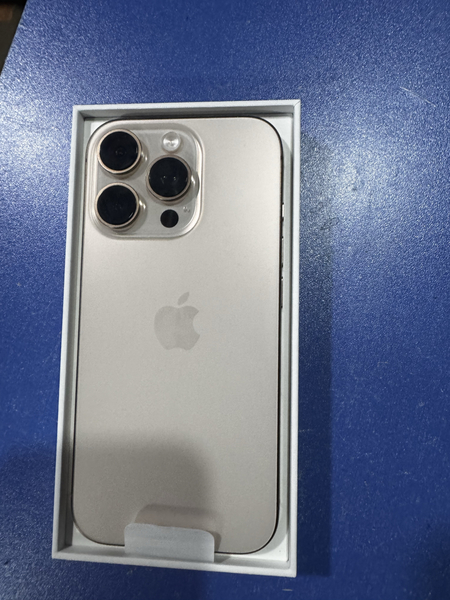 I phone 16 pro Desert Titanium 256GB sastayana zor 1100 $ bolishi