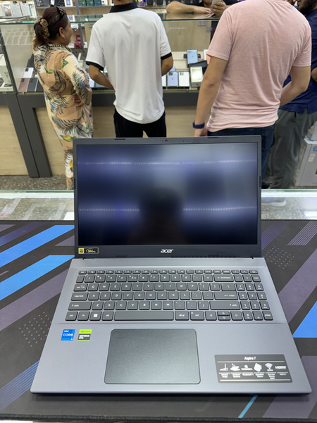 Acer i5-12450H 8/512 NVIDIA RTX2050 4 GB 15.6 FHD 144 Hz