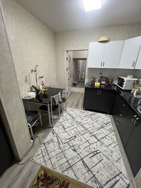 Yunusobod 4 kv 2/1/4 yengi remont srochna