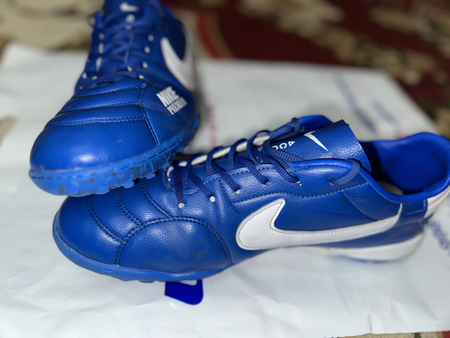 Сороконожки 44-Размер Nike Premier 1-2 martta kiyilgan