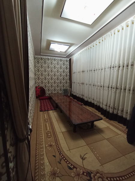 Уй сотилади. Документлари жойида