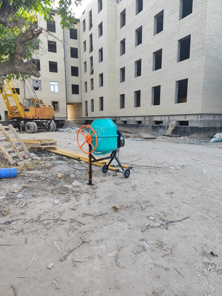 Бетоносмеситель 260л.