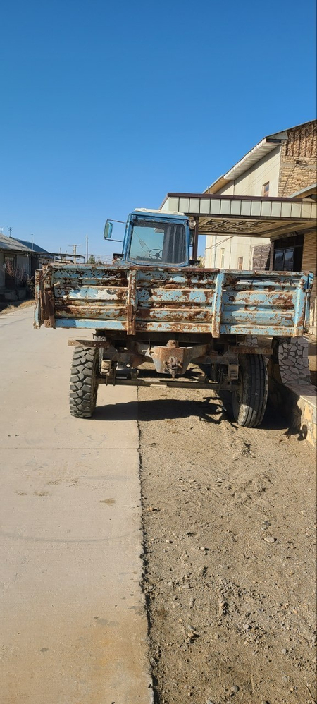 Mtz 80 sotiladi soz holatda