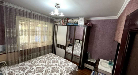 Юнусабад 18 квартал. Продается квартира 2/1/4