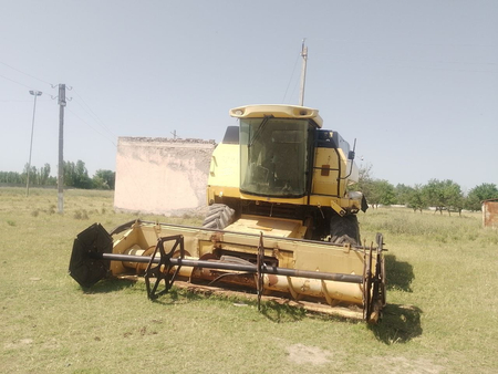 Kombayn New Holland
