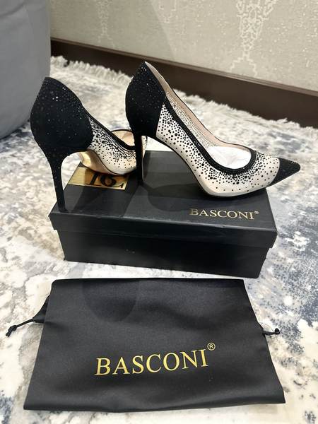 Вечерние туфли от Basconi на 39-38.5 р новые